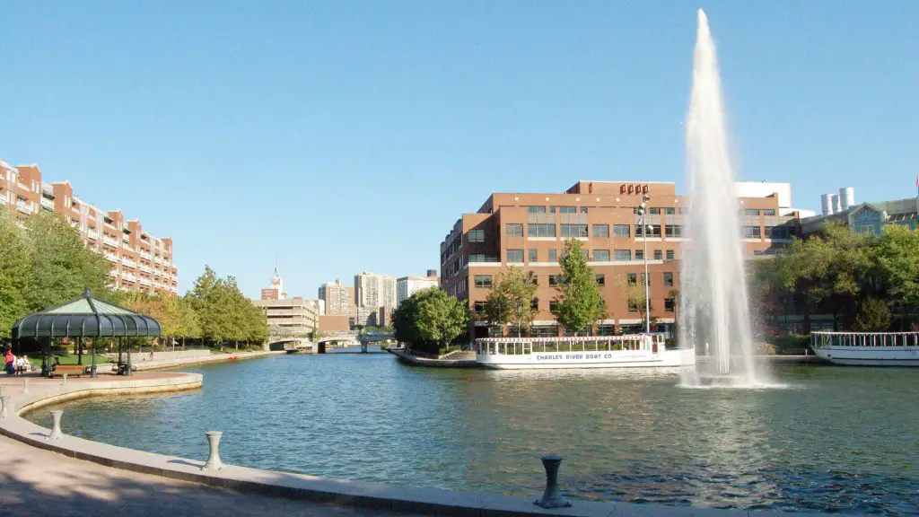 Lechmere Canal Park in Cambridge MA: Plan Your Trip - Urbnparks.com