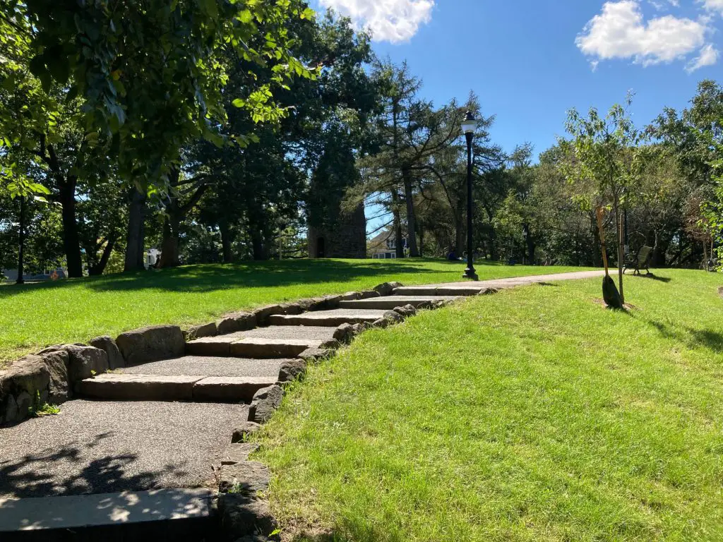 Powderhouse Park in Somerville, MA: Plan Your Next Trip - Urbnparks.com
