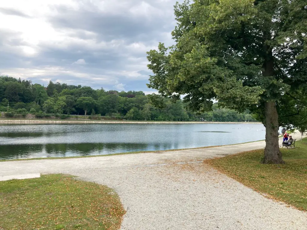 Brookline Reservoir Park in Brookline, MA: Plan Your Trip - Urbnparks.com