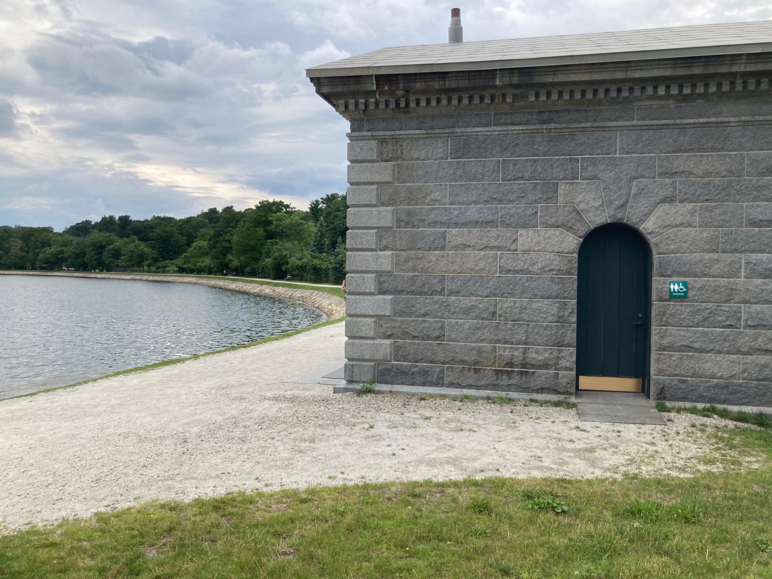 Brookline Reservoir Park in Brookline, MA: Plan Your Trip - Urbnparks.com