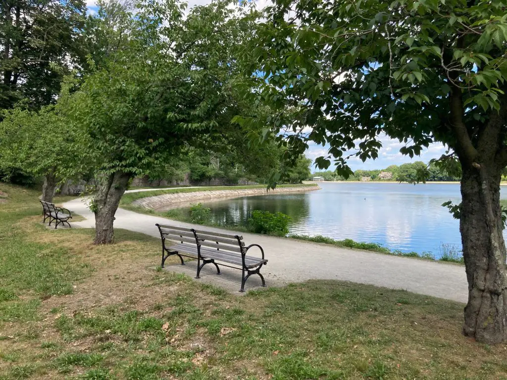 Brookline Reservoir Park in Brookline, MA: Plan Your Trip - Urbnparks.com