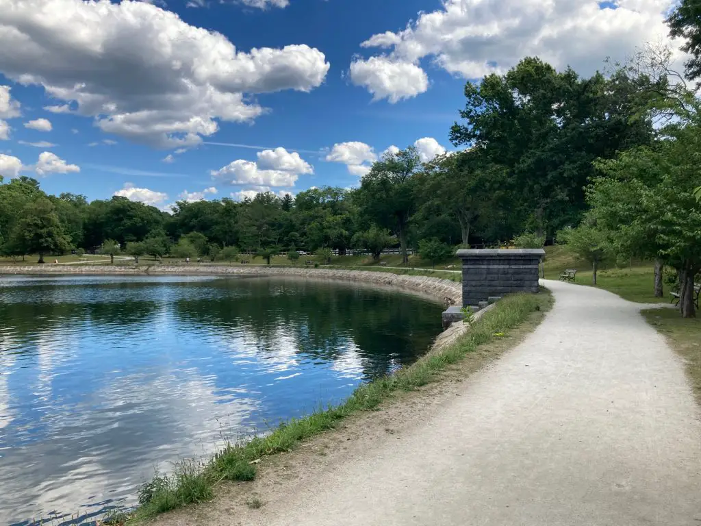 Brookline Reservoir Park in Brookline, MA: Plan Your Trip - Urbnparks.com