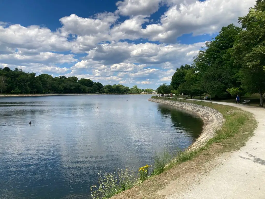 Brookline Reservoir Park in Brookline, MA: Plan Your Trip - Urbnparks.com