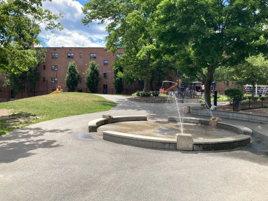 Pierce School Playground in Brookline, MA - Urbnparks.com